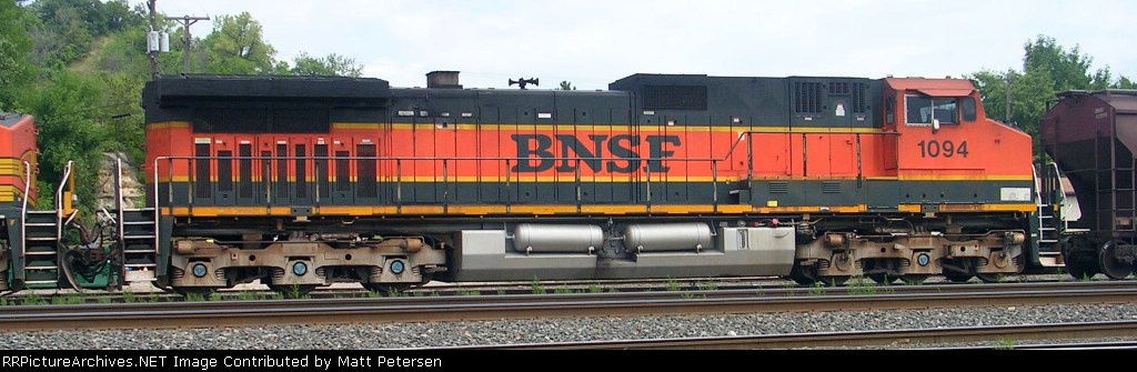 BNSF 1094